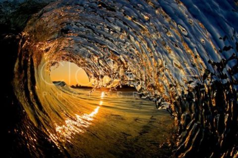 Amazing Shorebreak Photography by Clark Little - Mole Empire